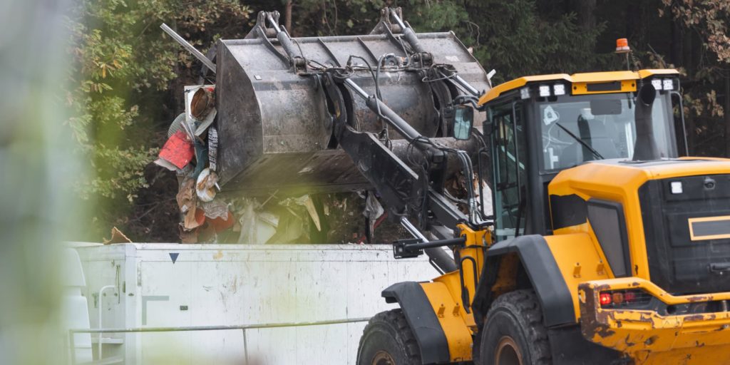 Loading Shovel Hire Liverpool | Wavertree Waste